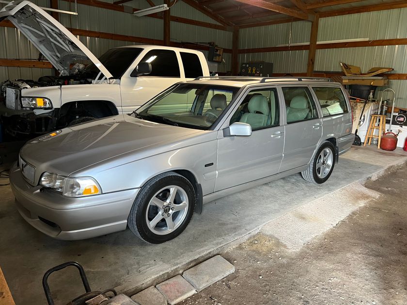 Used Volvo V70 R for Sale Near Me - Autotrader