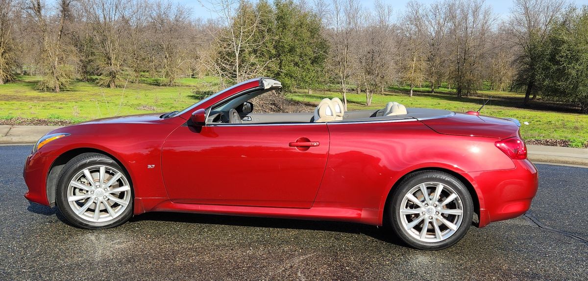 INFINITI Q60 Convertibles for Sale (Test Drive at Home) - Kelley Blue Book